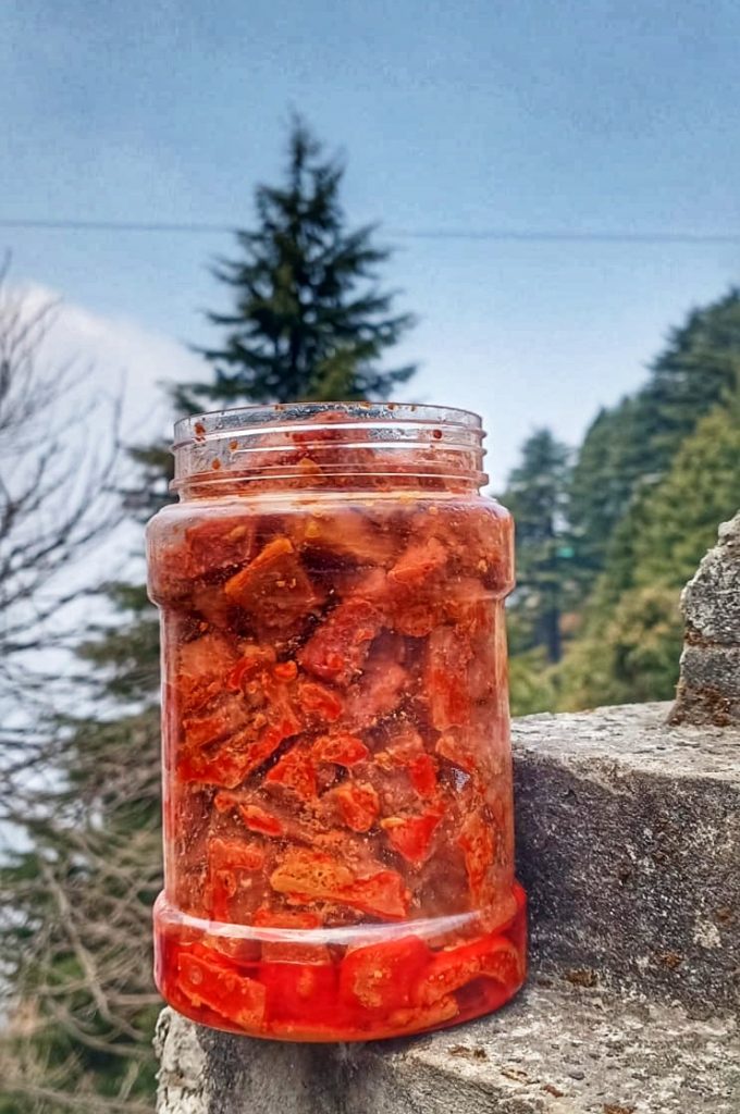 Himalayan Garlic Pickle - 400 gms - Masala Monk