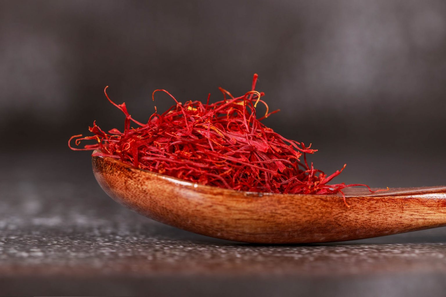 Harnessing the Potential of Saffron Oil: Benefits and Uses - Masala Monk