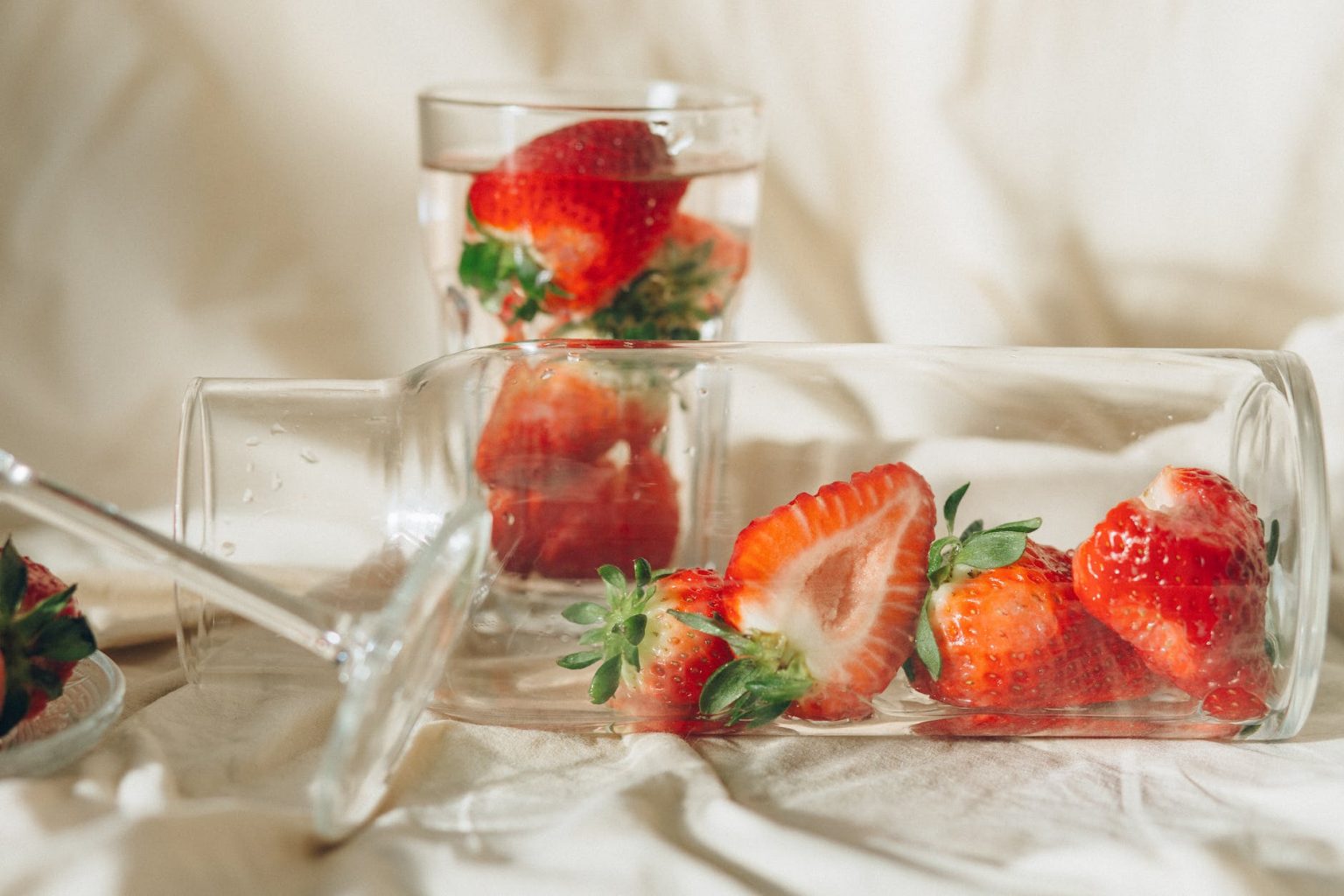 Strawberry Indulgence: 50 Plant-Based and Vegan Desserts Ideas Using ...